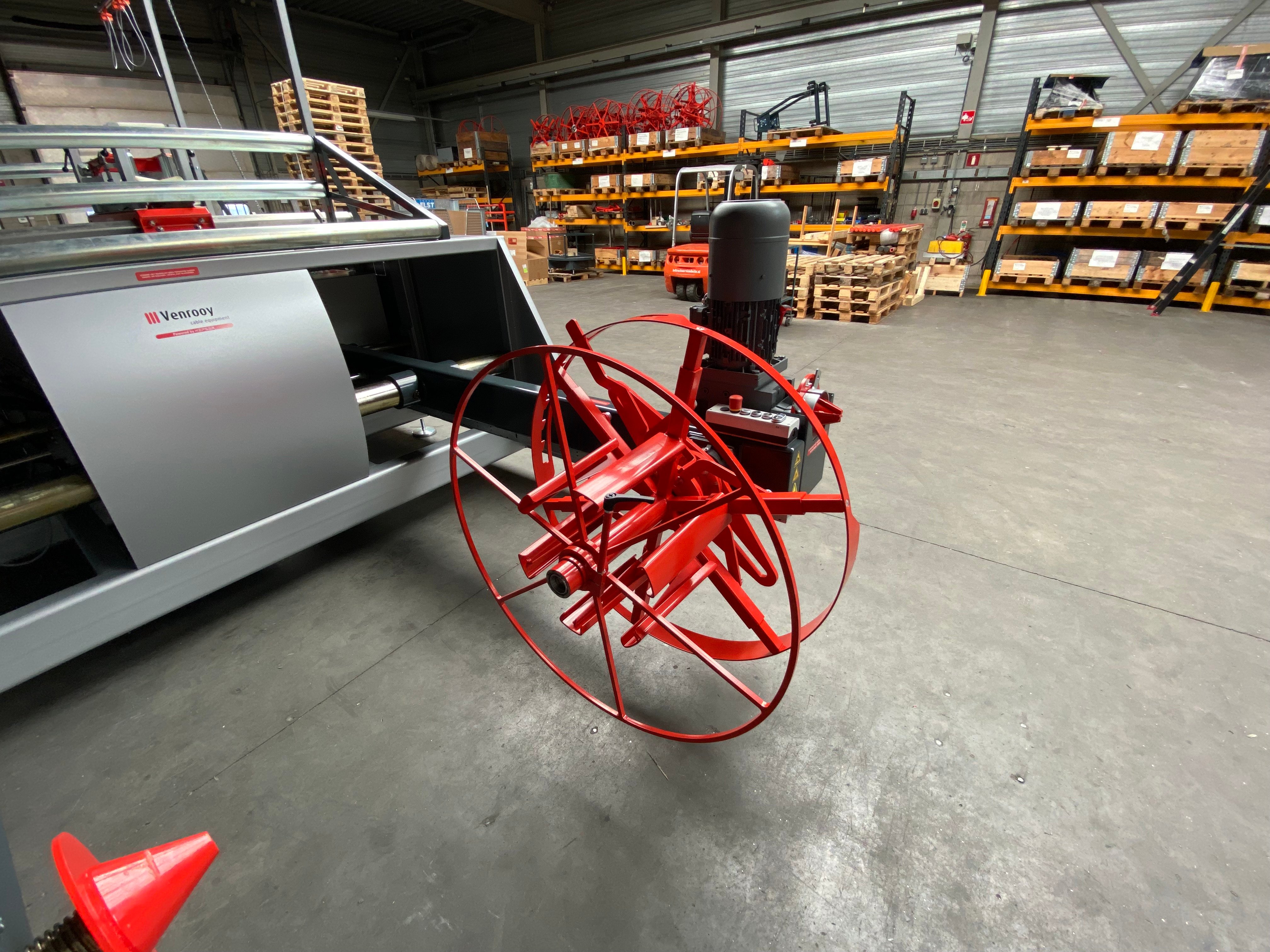 Wikkelmachine Ven-D | Venrooy Cable Equipment